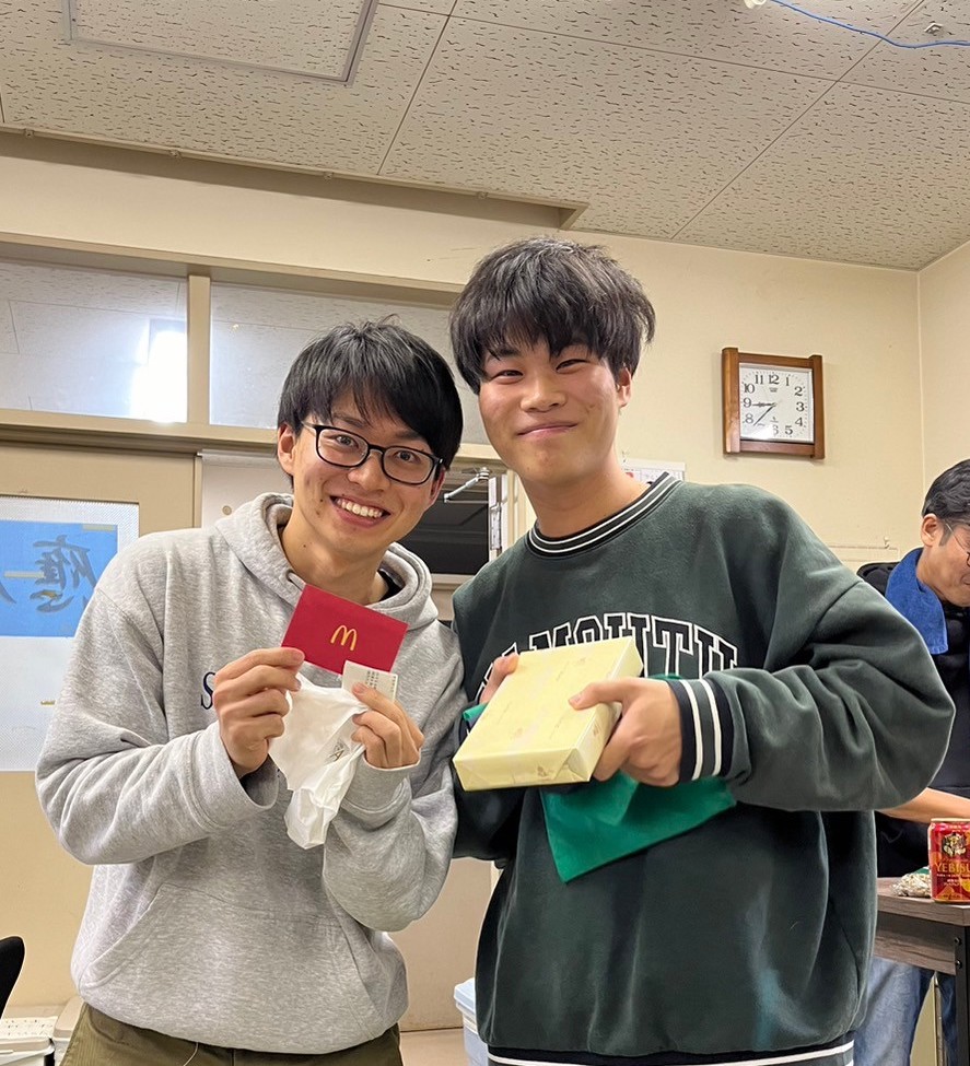 忘年会@研究室（2023.12.20） – 応用環境情報学研究室